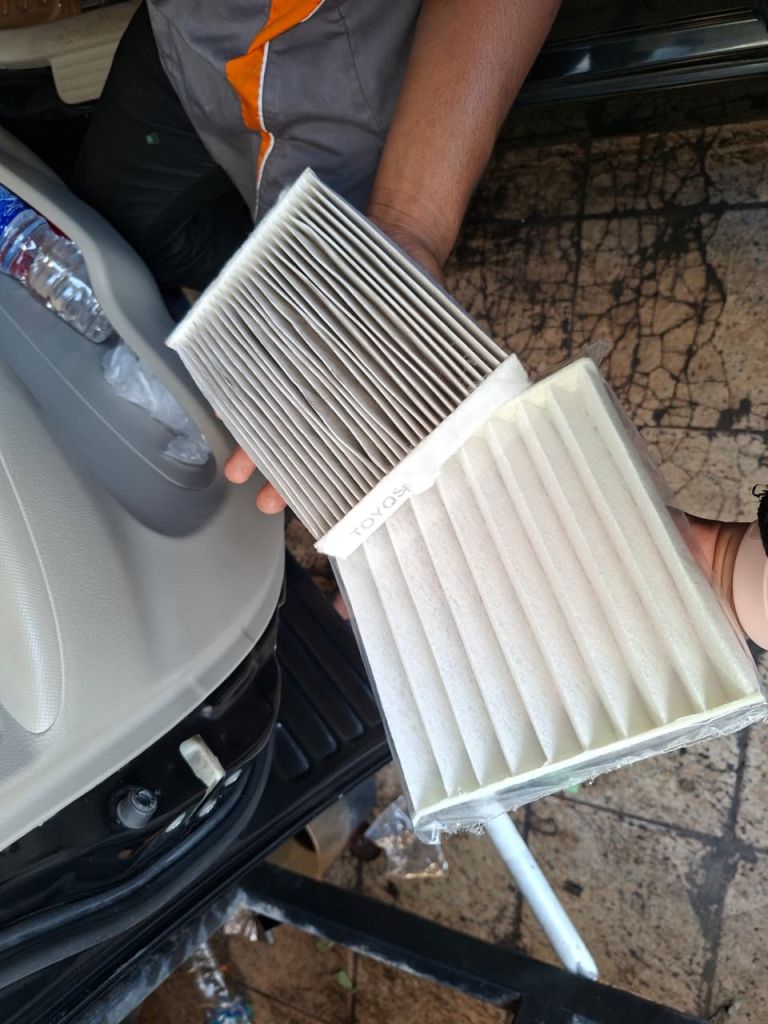 SERVICE AC, CUCI CONDENSOR, GT FREON, FILTER AC & FREON